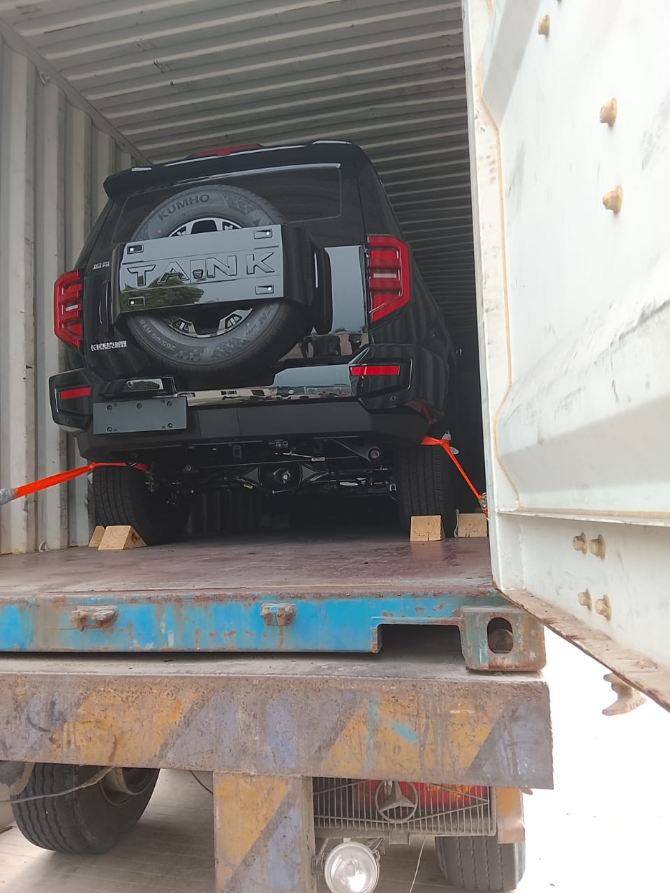 BRIGHTFLOW LOGISTICS DELIVERS TWO 40-FOOT CONTAINERS FROM CHINA TO ...